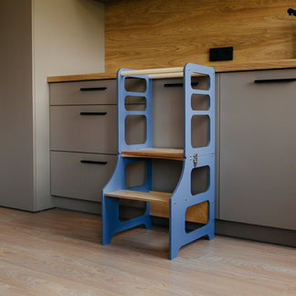 Foldable kitchen tower – Duck Woodworks